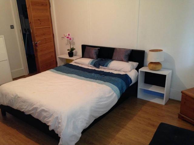 Apartment at Mount Pleasant Road, Greater London