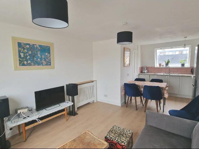 Apartment at Mountgrove Road, Greater London
