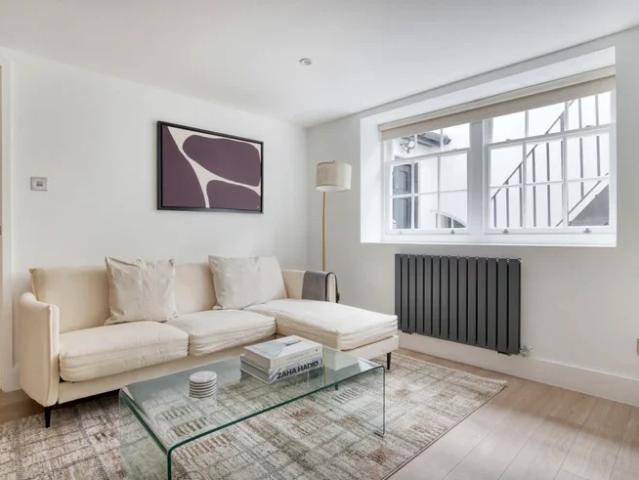 Apartment at Molyneux Street, City of Westminster