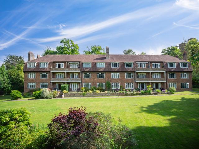 Apartment at Molyneux Park Road, Tunbridge Wells