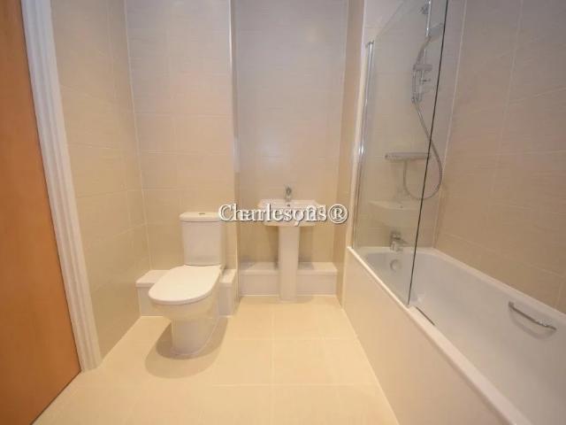 Apartment at Monarch Way, Greater London