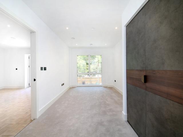 Apartment at Monarch Square, Greater London