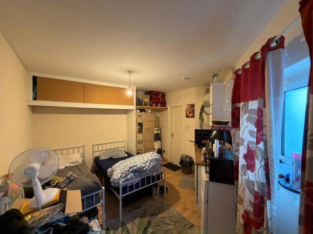 Apartment at Monks Park, Greater London