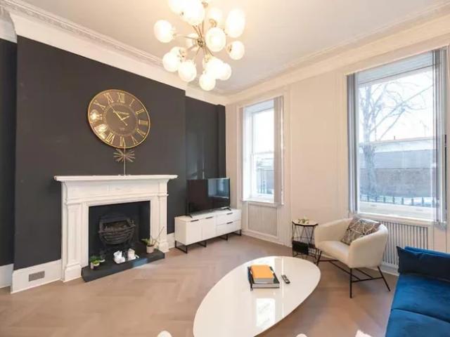 Apartment at Montagu Street, City of Westminster