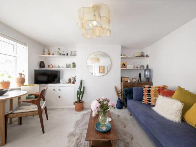 Apartment at Montague Road, Greater London