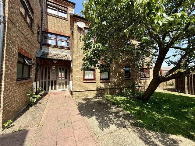 Apartment at Montem Lane, Slough
