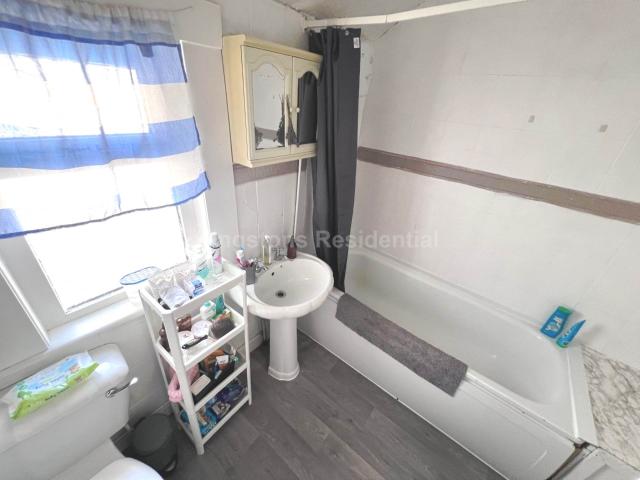 Apartment at Monthermer Road, Cardiff