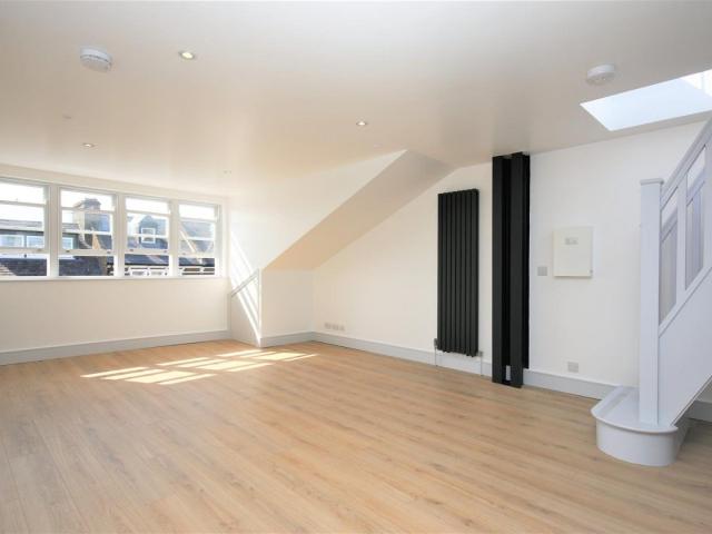 Apartment at Montpelier Grove, Greater London