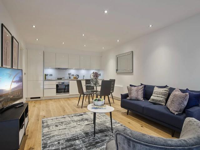 Apartment at Montrose Crescent, Greater London