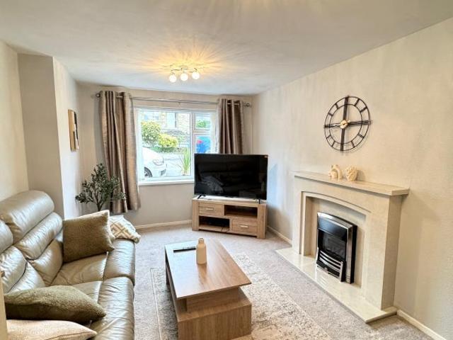 Apartment at Moore View, Bradford