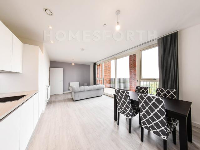 Apartment at Moorhen Drive, Greater London
