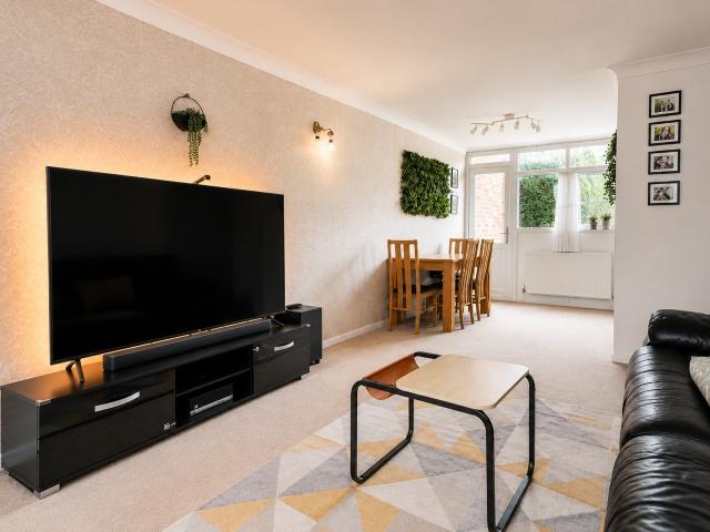 Apartment at Moorholme, Woking