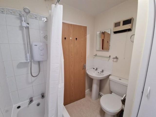 Apartment at Moorland Road, Leeds