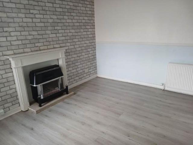 Apartment at Moorpark Road West, Stevenston