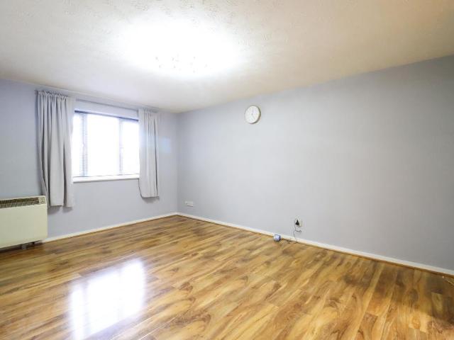 Apartment at Moray Close, Greater London