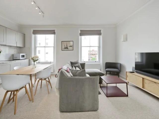 Apartment at Moreton Street, City of Westminster