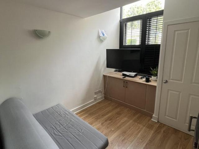 Apartment at Morningside Drive, City of Edinburgh
