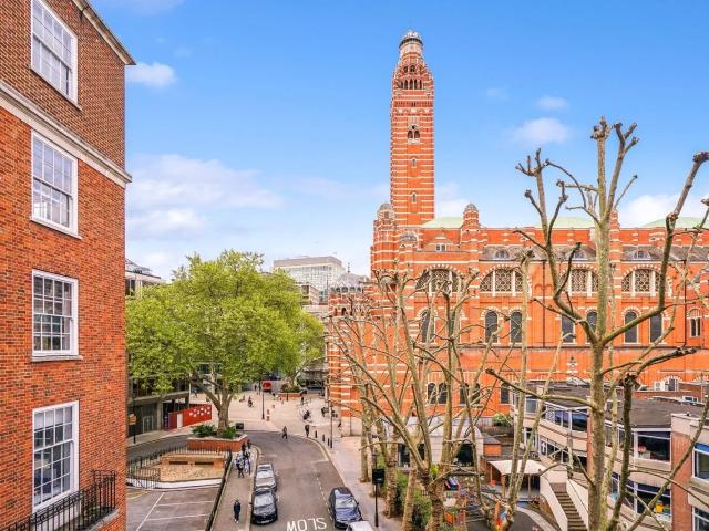 Apartment at Morpeth Terrace, City of Westminster