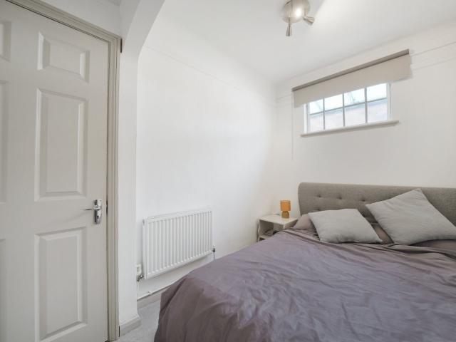 Apartment at Mortimer Crescent, Greater London