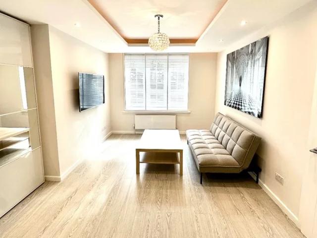 Apartment at Mortimer Crescent, Greater London