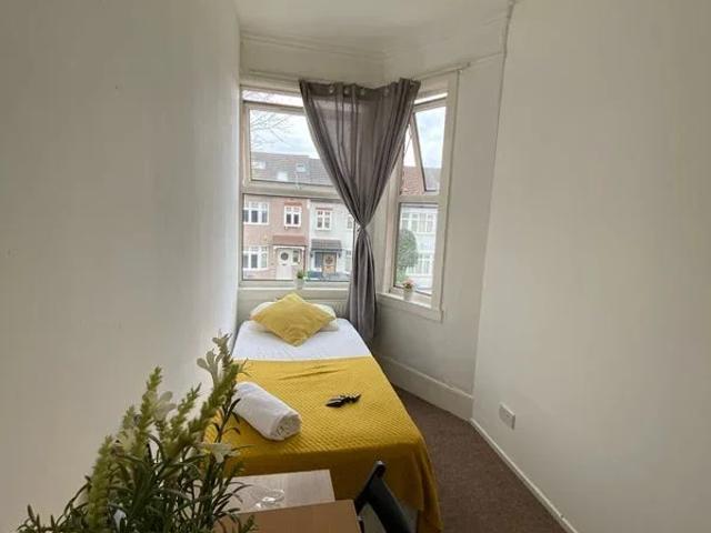 Apartment at Mortimer Road, Greater London