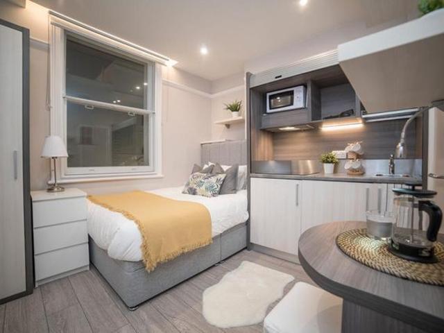 Apartment at Moscow Road, City of Westminster