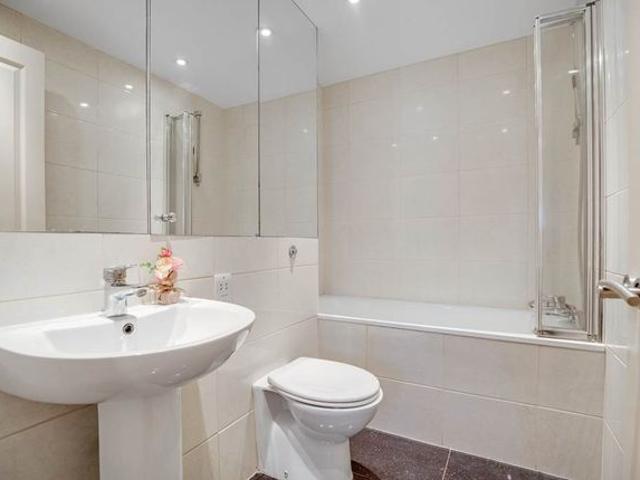 Apartment at Moscow Road, Greater London