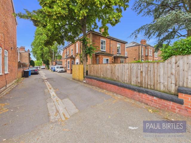 Apartment at Moss Vale Road, Trafford