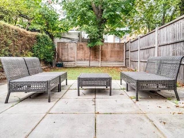Apartment at Mostyn Avenue, Greater London