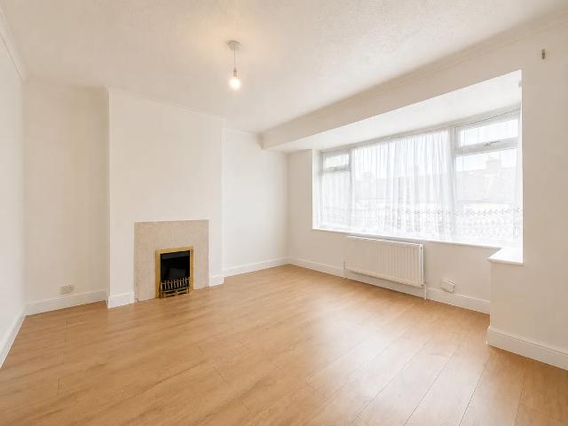 Apartment at May Road, Rochester