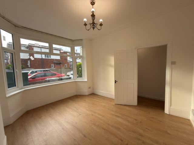Apartment at Maybank Road, Greater London