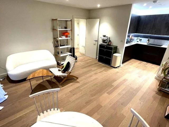 Apartment at Maygrove Road, Greater London