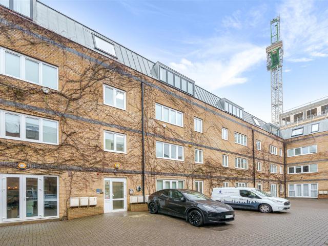 Apartment at Maygrove Road, London