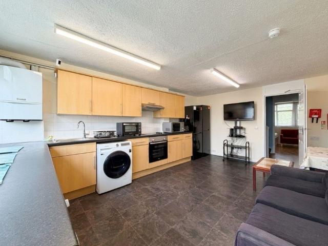 Apartment at Mayfield Close, London