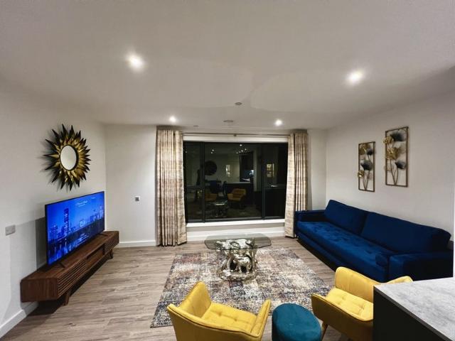 Apartment at Mayfly Close, Greater London