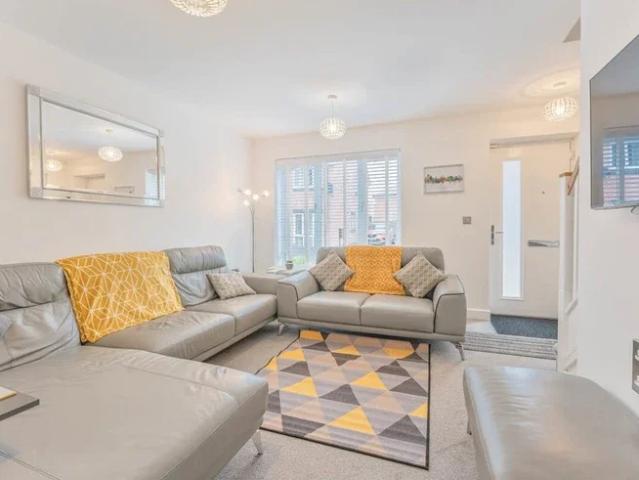 Apartment at Mayflower Drive, East Staffordshire