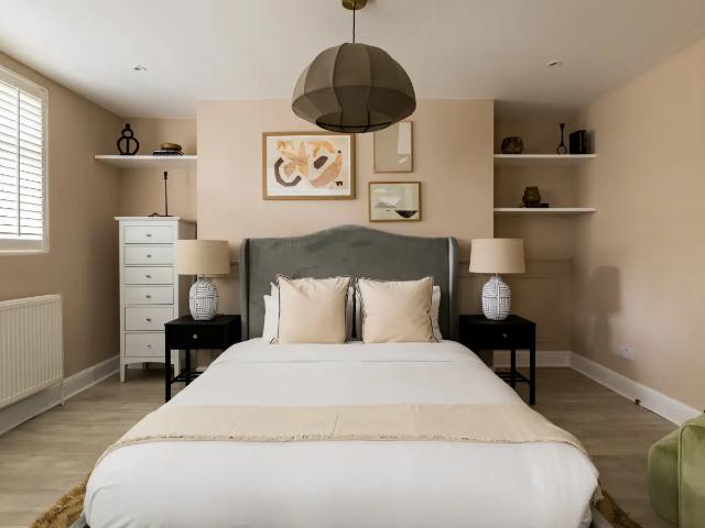 Apartment at Mayflower Road, Greater London