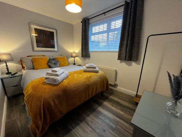 Apartment at Mayswood Road, Metropolitan Borough of Solihull