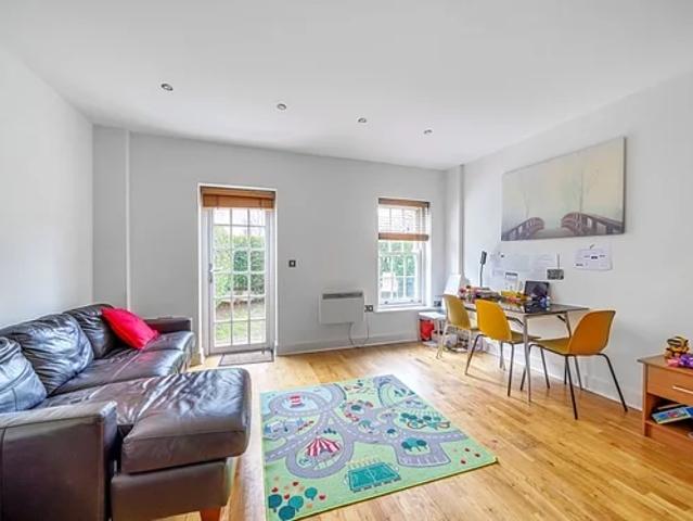 Apartment at Maze Hill, Greater London