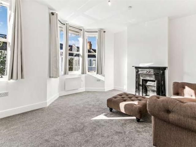 Apartment at Mablethorpe Road, Greater London
