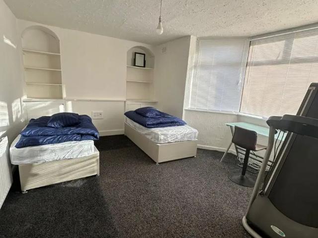 Apartment at Macgregor Road, Greater London