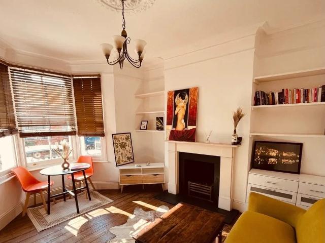 Apartment at Mackay Road, Greater London