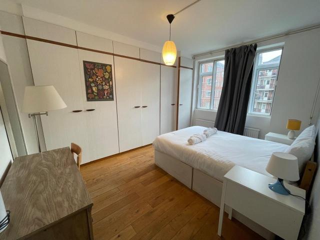 Apartment at Mackennal Street, City of Westminster