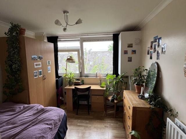 Apartment at Mackenzie Road, Greater London