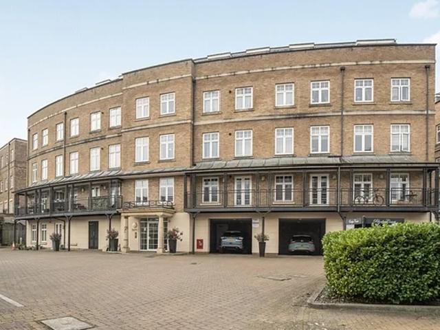 Apartment at Mackintosh Street, Greater London