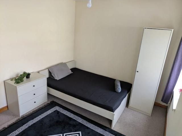 Apartment at Machen Place, Cardiff