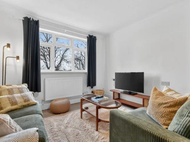 Apartment at Madeira Avenue, Greater London
