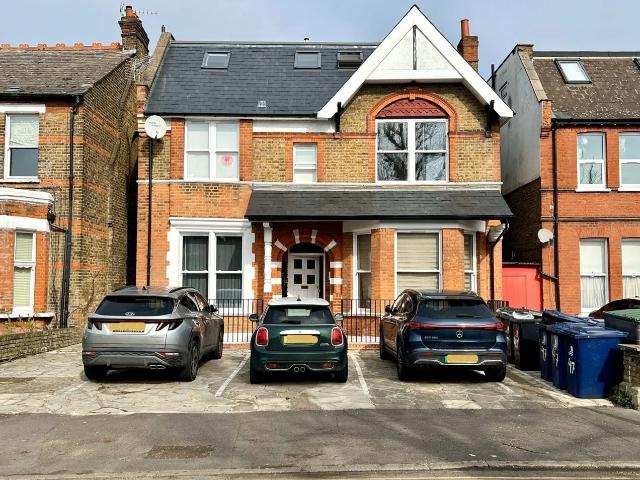 Apartment at Madeley Road, Greater London