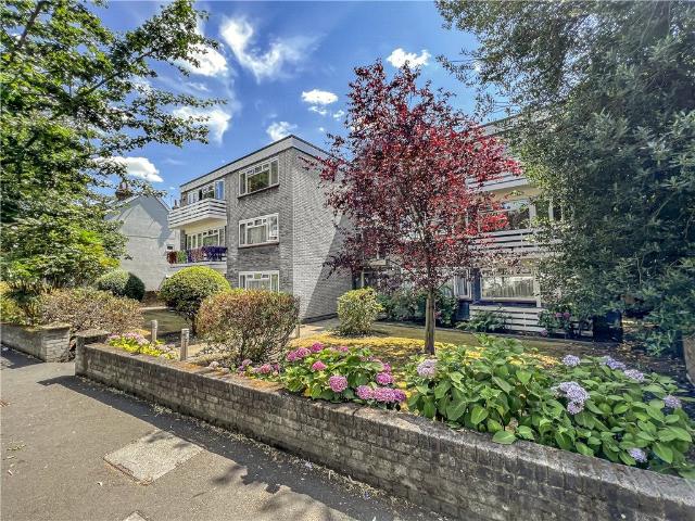 Apartment at Madeley Road, Greater London