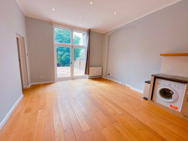 Apartment at Madeley Road, Greater London